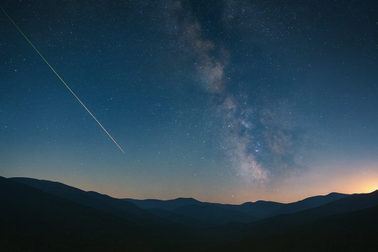 Double Meteor Shower Spectacle: Draconid and Orionid Displays Will ...