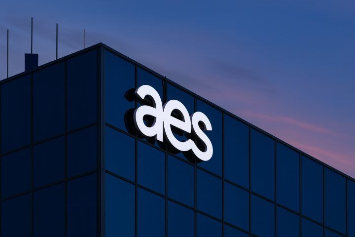AES Corp Stock Skyrockets as BlackRock Nears $38B Takeover – What Investors Need to Know ...