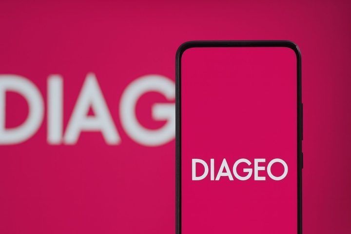 Diageo plc (DGE, DEO) Stock on 5 December 2025: UBS Downgrade, CEO ...