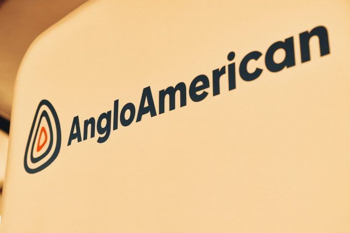 Anglo American plc Stock (AAL) in Focus on 16 December 2025: Canada ...