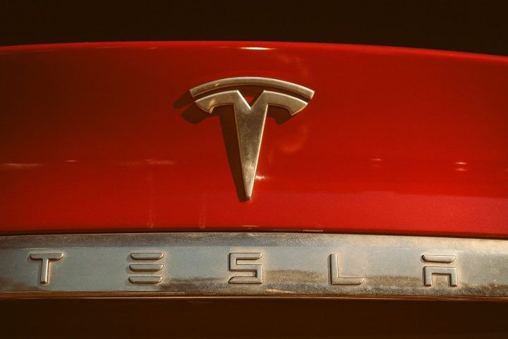 Elon Musk Hits $600 Billion Net Worth as SpaceX Valuation Soars and ...