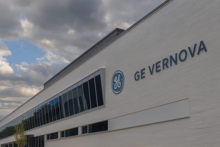 GE Aerospace Stock on 8 December 2025: Dividend, Hedge Fund Moves and ...