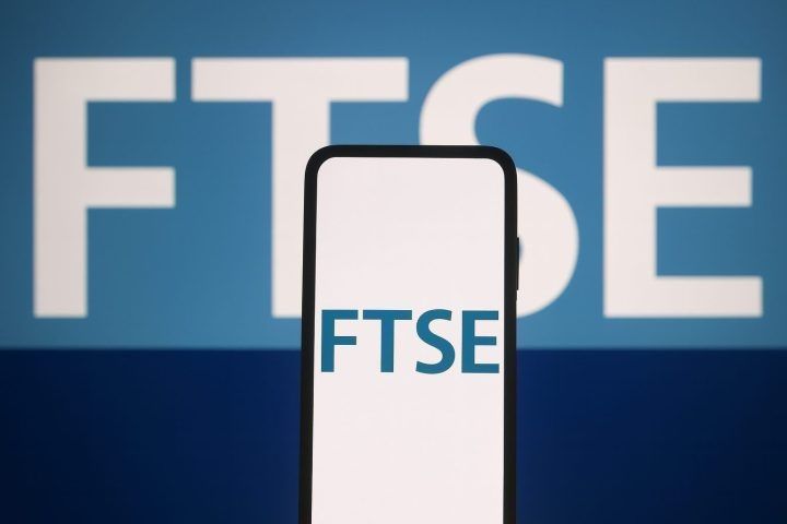 UK Stock Market Today (18 December 2025): FTSE 100 Set for a Cautious ...