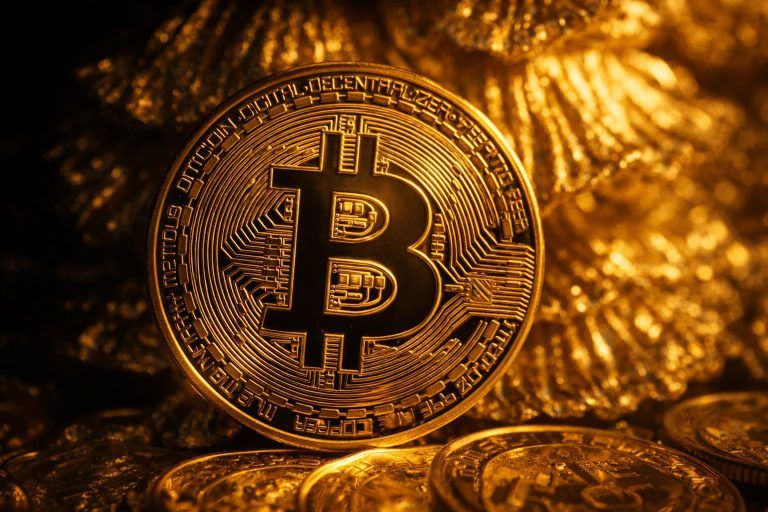 Bitcoin price holds near $91,000 despite ETF outflows — crypto stocks ...