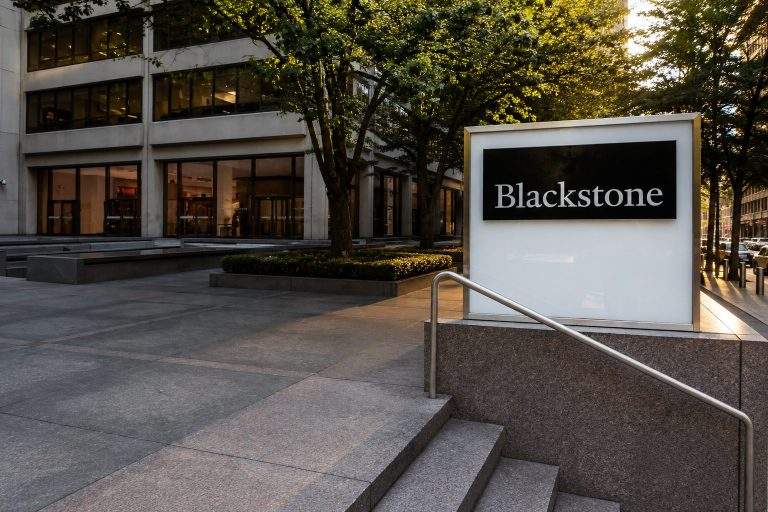 Blackstone’s $1.75 Billion BXDC IPO Opens Flat as AI Data Center Bet ...