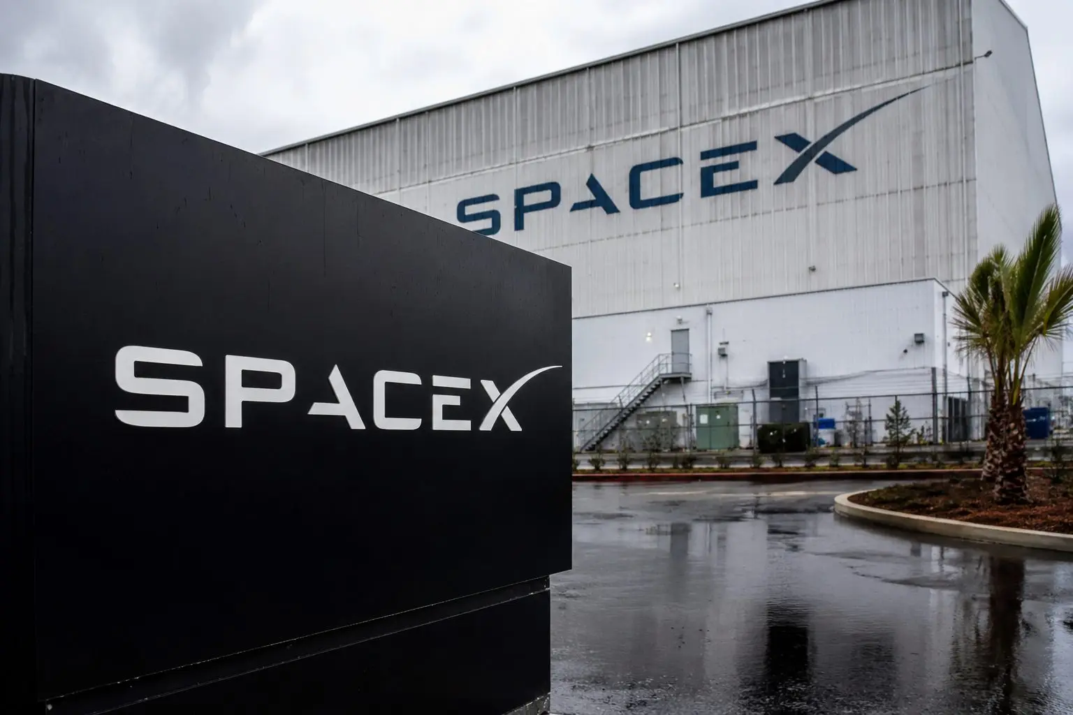 SpaceX’s $1.8 Trillion IPO Path Faces New Wrinkle