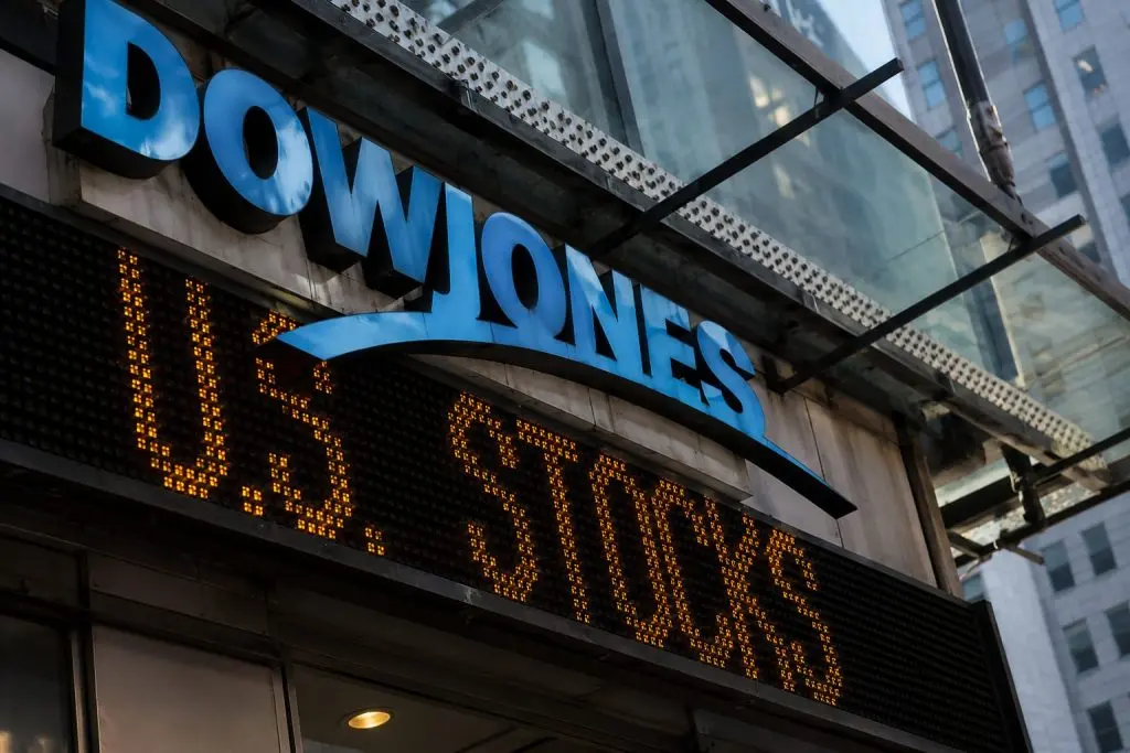 Stocks Hit Records as Oil Stirs Worry