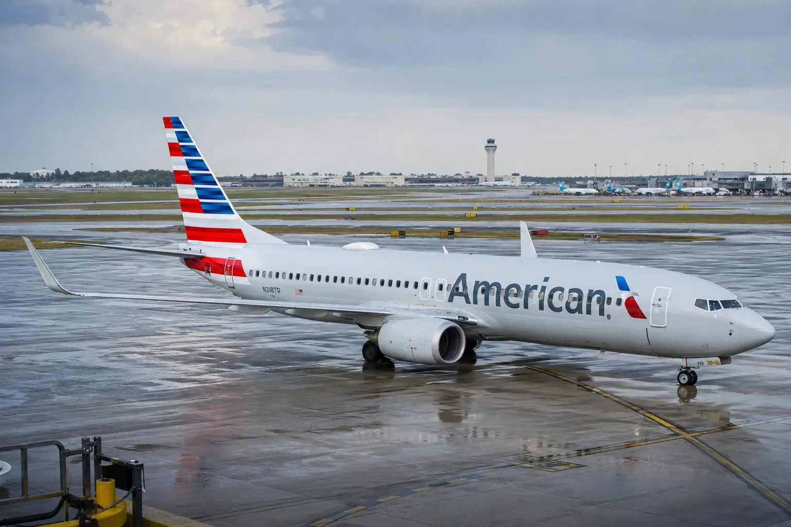 American Airlines Stock Rises on Google Fuel Deal, Market Watches for ...
