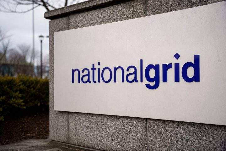 National Grid Shares Slip After UK Grid Reform; £70bn Plan in Spotlight